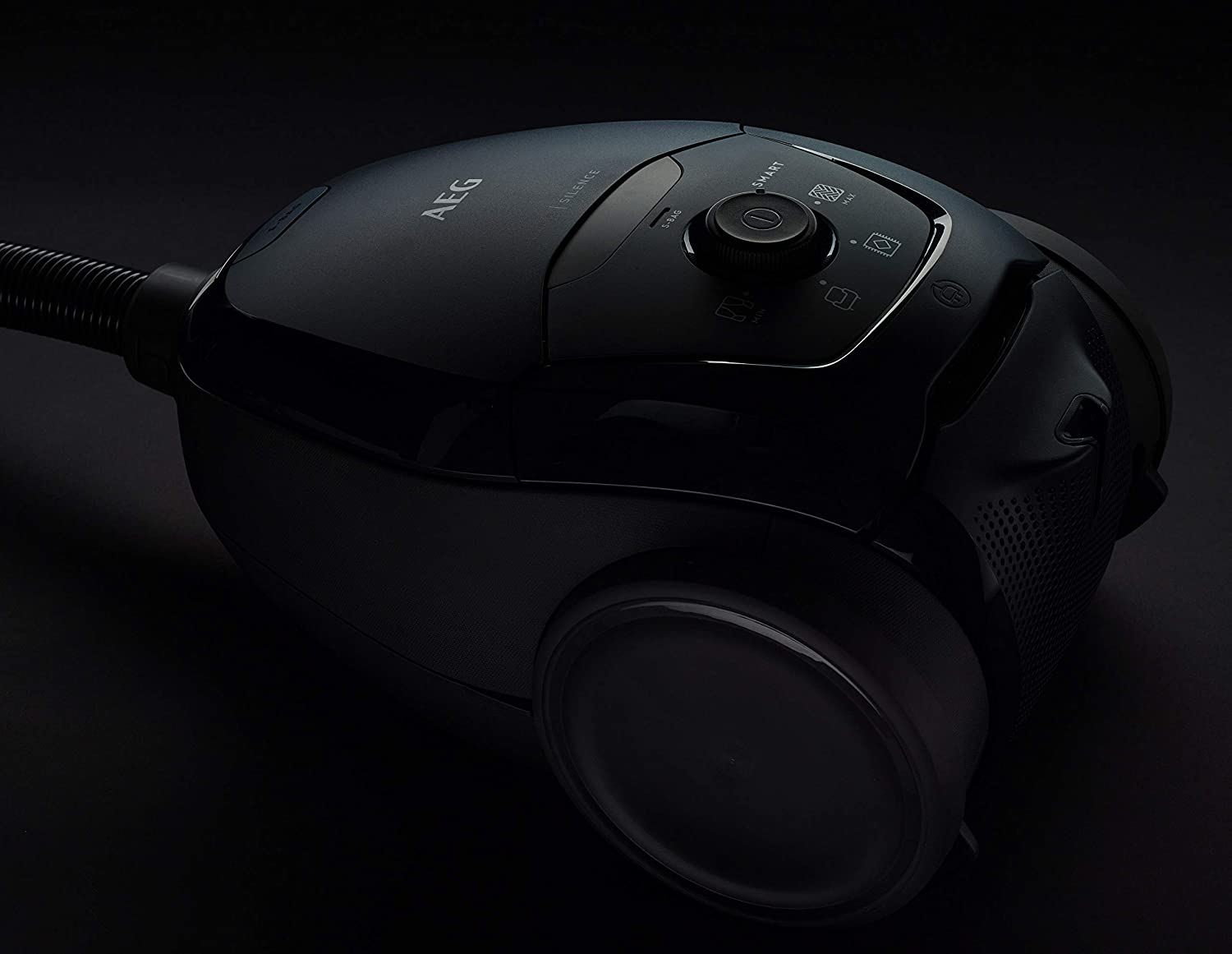 جارو برقی اسمارت آاگ/VX82-1-2ST AEG - قیمت مشخصات خرید